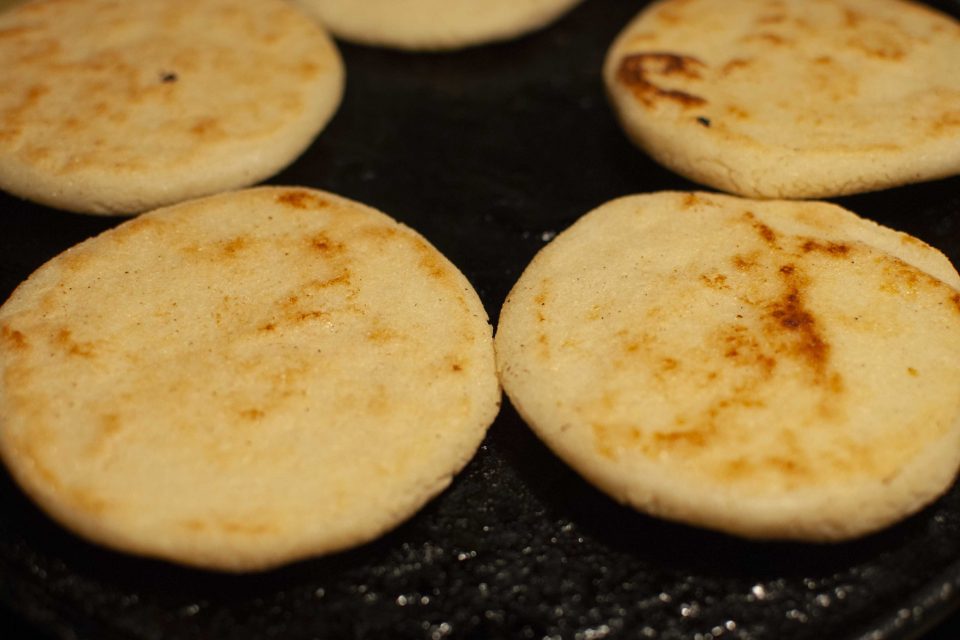 La Arepa es el pan de Venezuela y hoy es su día - El Café Noticias